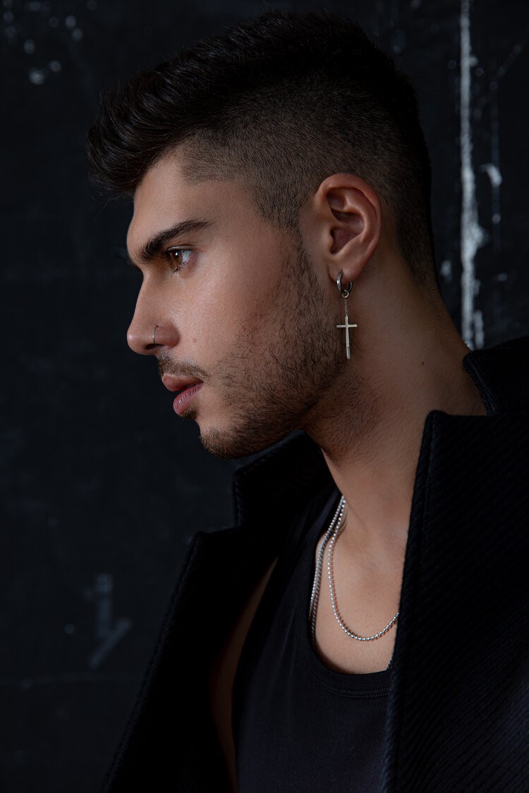 Andrew Lambrou – Ο εκπρόσωπος της Κύπρου στον 67ο διαγωνισμό τραγουδιού ...