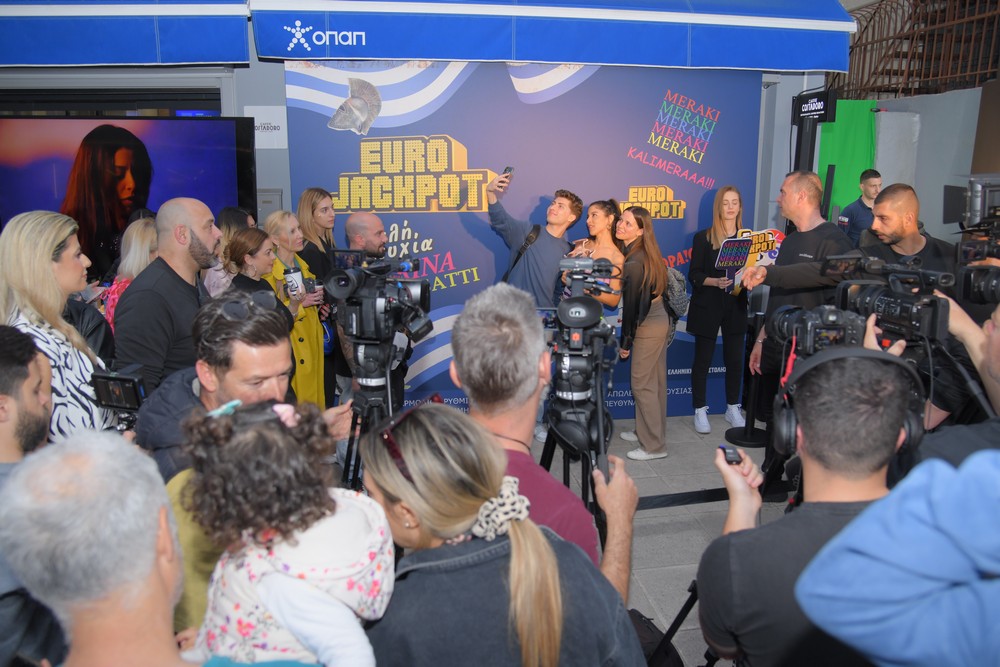 Η Μαρίνα Σάττι σε ρόλο vlogger – Περνάει ένα 24ωρο με τους fans της και ...